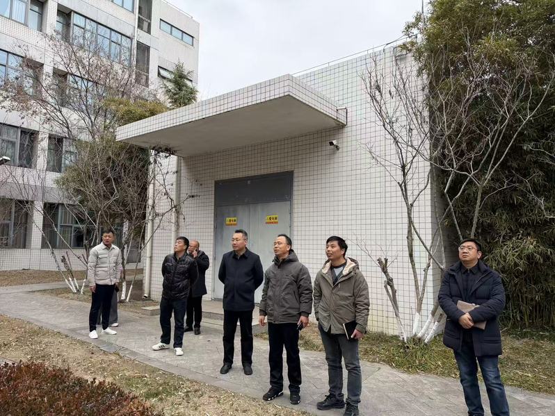 我校开展寒假前校园安全专项检查